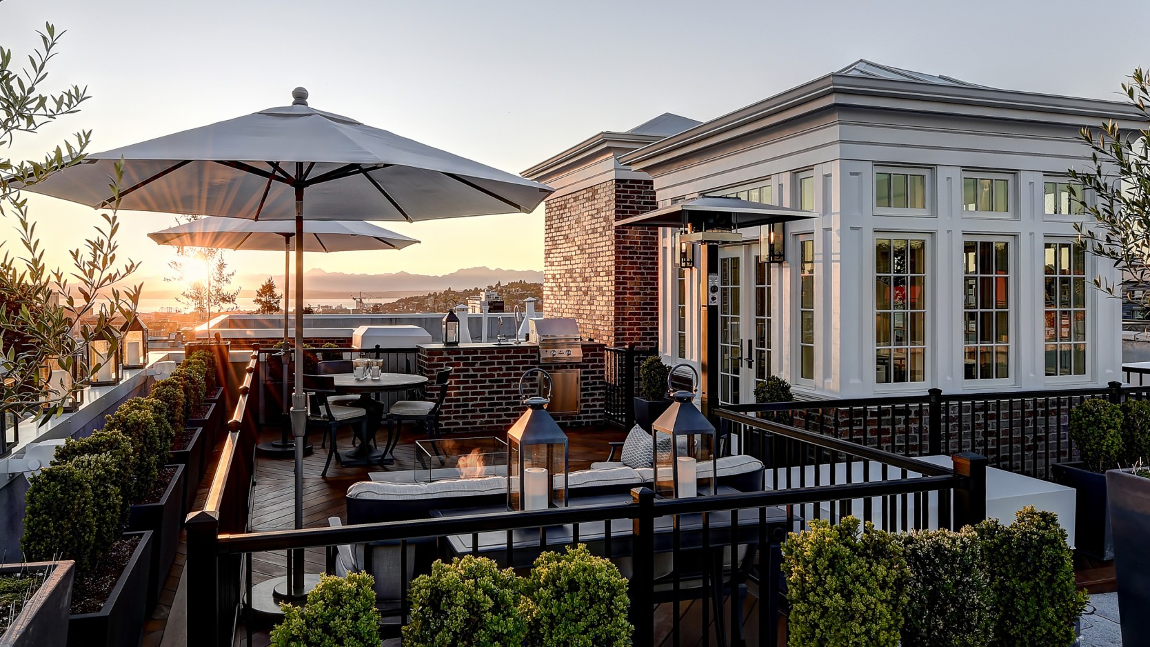 Classical Rooftop Conservatory – Rooftop Penthouse – Board & Vellum