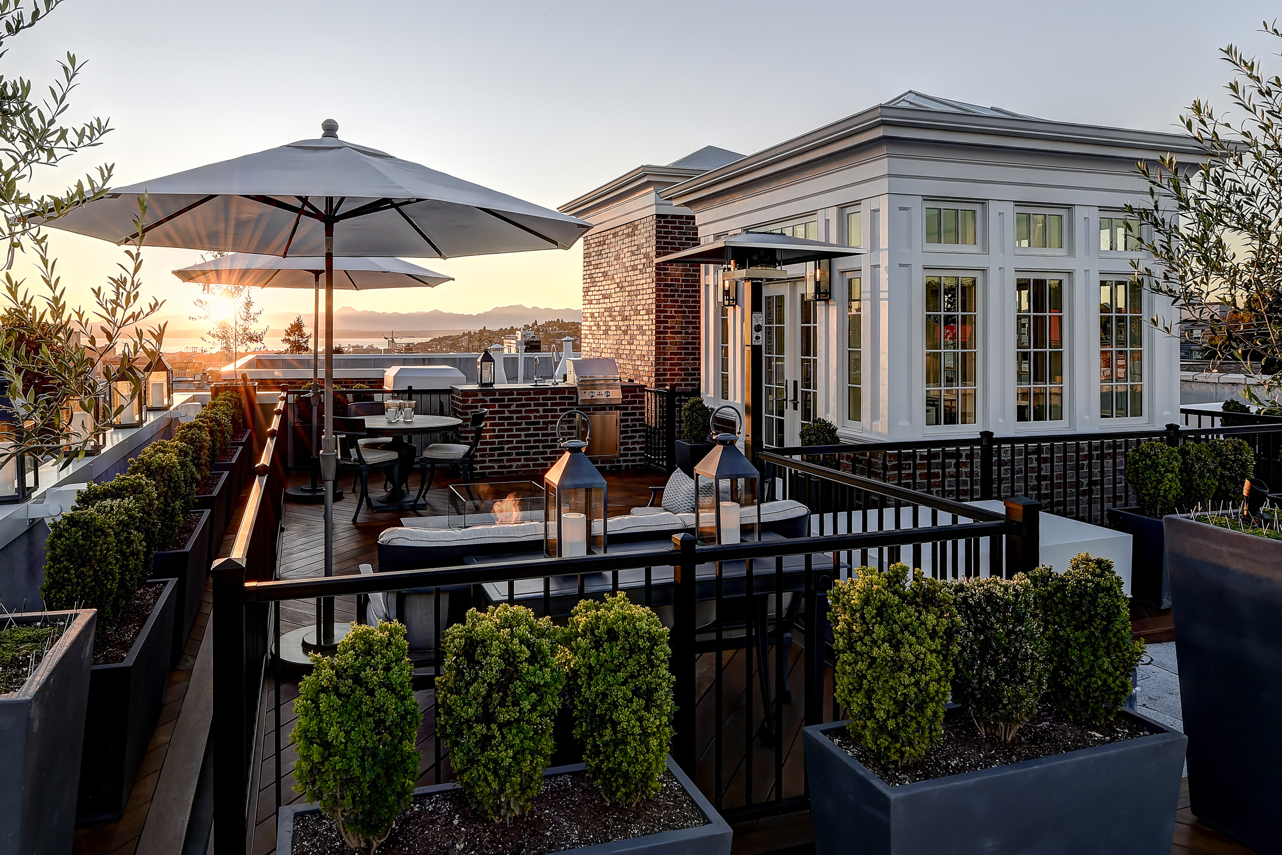 Classical Rooftop Conservatory – Rooftop Penthouse – Board & Vellum