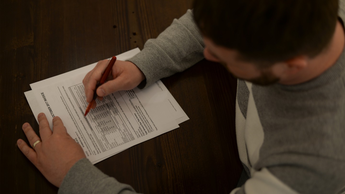 Hourly vs. Fixed-Fee Billing: What is the Difference? – Board & Vellum